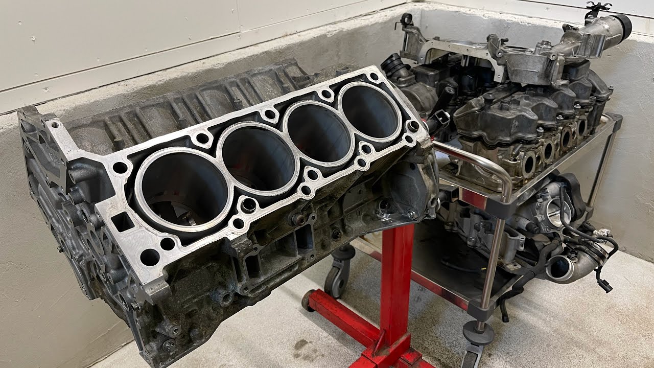 Tearing down an M113K Engine - CLS 55 AMG Engine rebuild Episode 2 ...