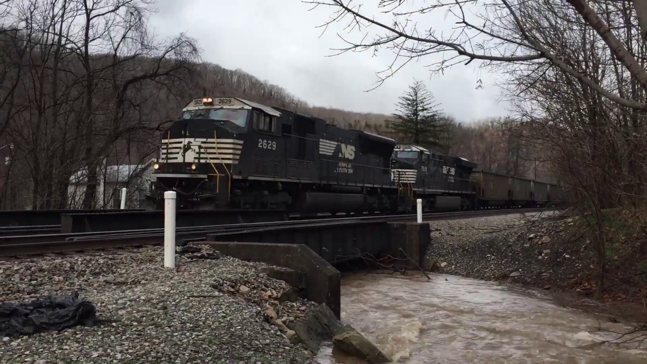 EMD & GEVO Lead NS 821 - YouTube