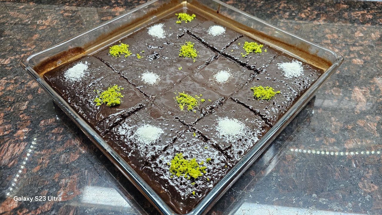 Sufle Tadında Bol Çikolata Soslu Islak Kek tarifi / Chocolate Cake ...