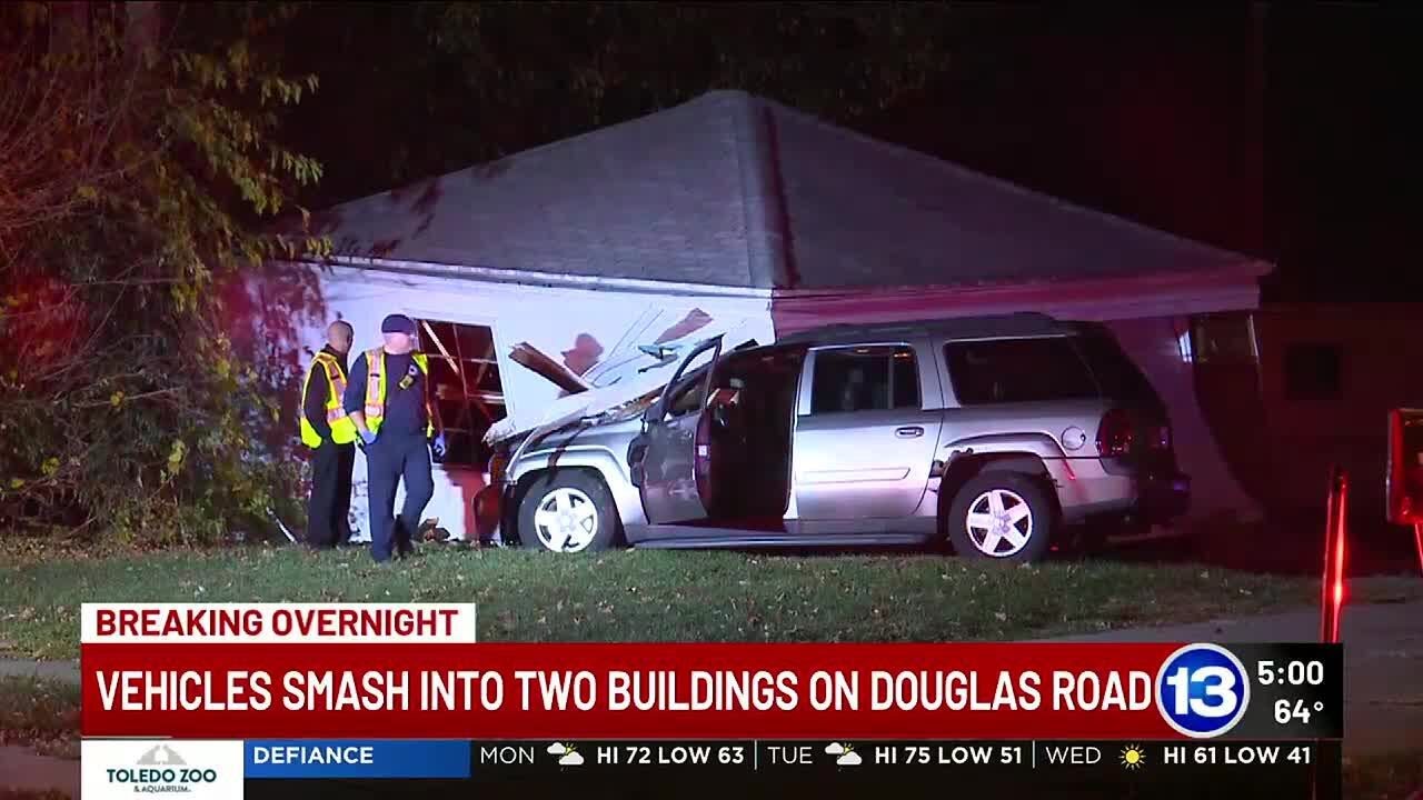 Two vehicles collide with two buildings in I-475 off-ramp crash - YouTube