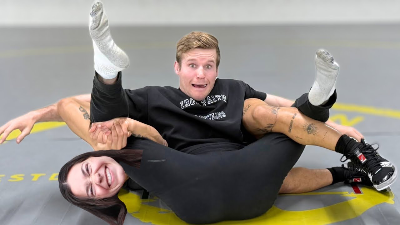 Beginner Learns How To Spladle (ft. My Wife) - YouTube