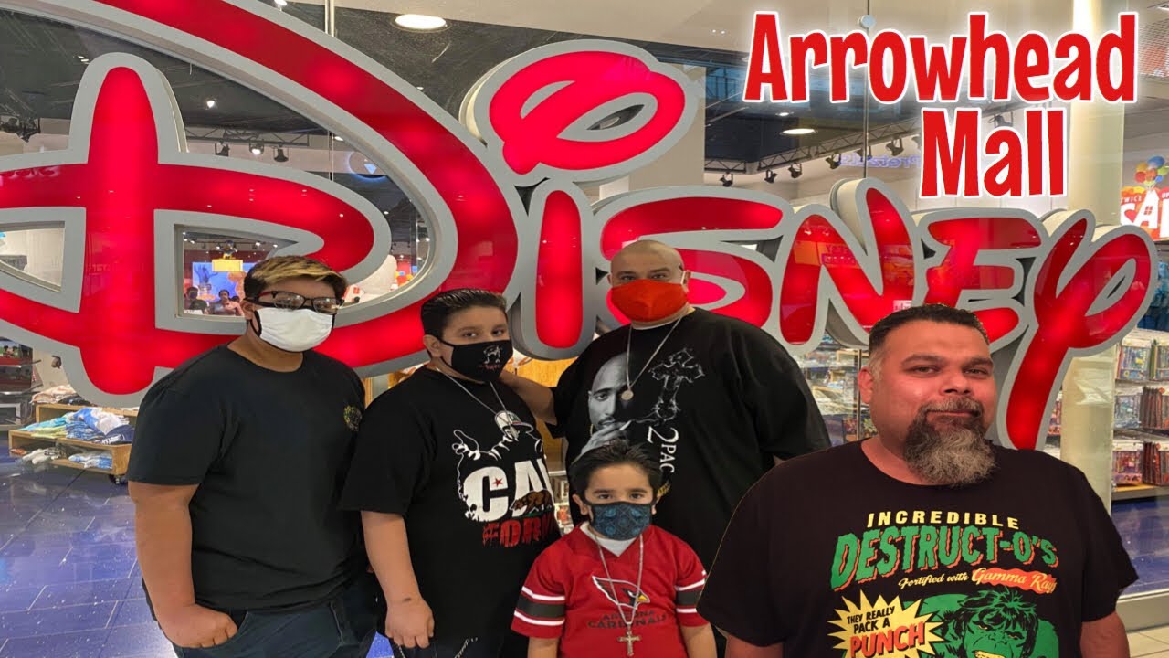Disney Store: In Arrowhead Mall-Glendale AZ - YouTube