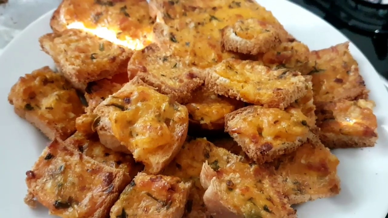 TORRADAS TEMPERADAS PARA SOPAS, CALDOS E LANCHES | UMA DELICIA !! - YouTube