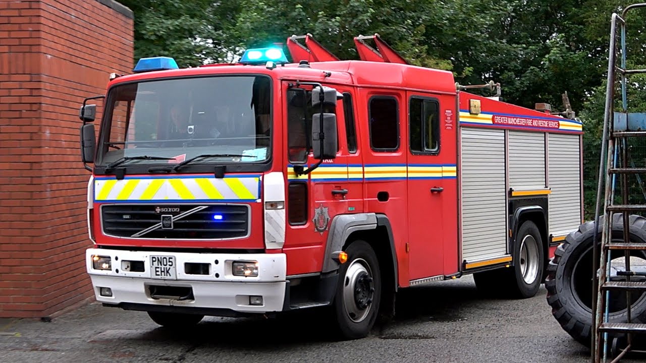 *RETRO* Specialist Fire Engine Two Tones, Sirens & Blue Lights Demo ...