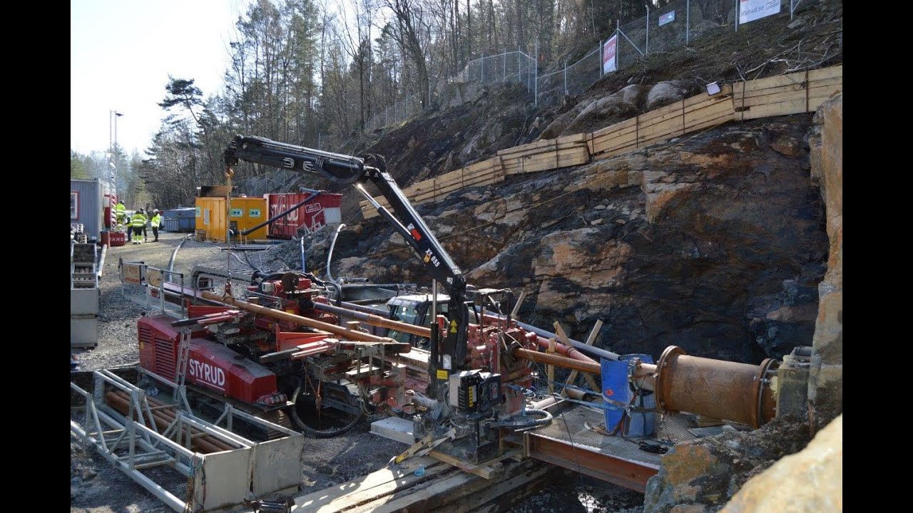 Styrd borrning i berg vid Rymdtorget, Göteborg - YouTube