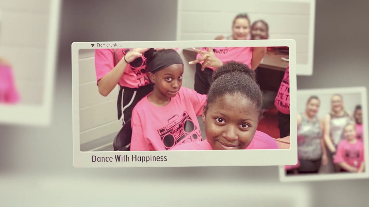 2019 Mini Majorettes and Color Guard - YouTube