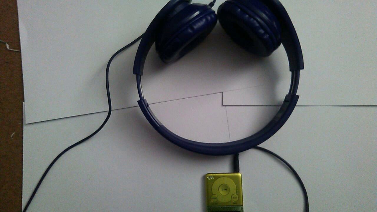 Dancing Walkman STOP MOTION - YouTube