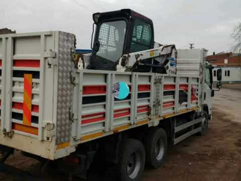 DAR ALANLARIN GENİŞ ÇÖZÜMÜ MİNİ İŞ MAKİNALARI BOBCAT 1CX ÇALISMALARDAN GÖRÜNTÜLER