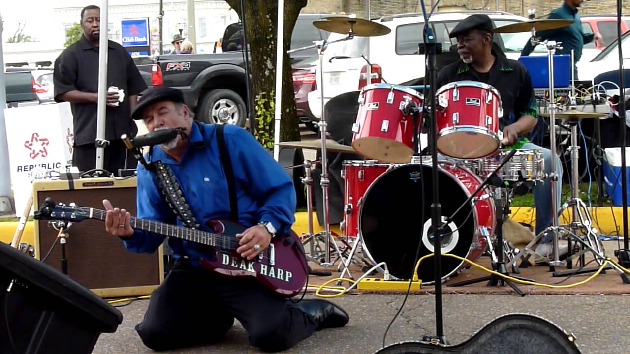 DEAK HARP LIVE @ JUKE JOINT FESTIVAL CLARKESDALE 16-04-2016 - YouTube