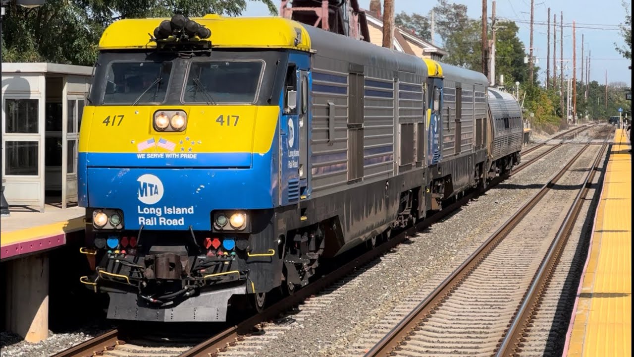 LIRR FRA/DOTX Move blasts through Bay Shore DE30ACs 417/420 Double ...