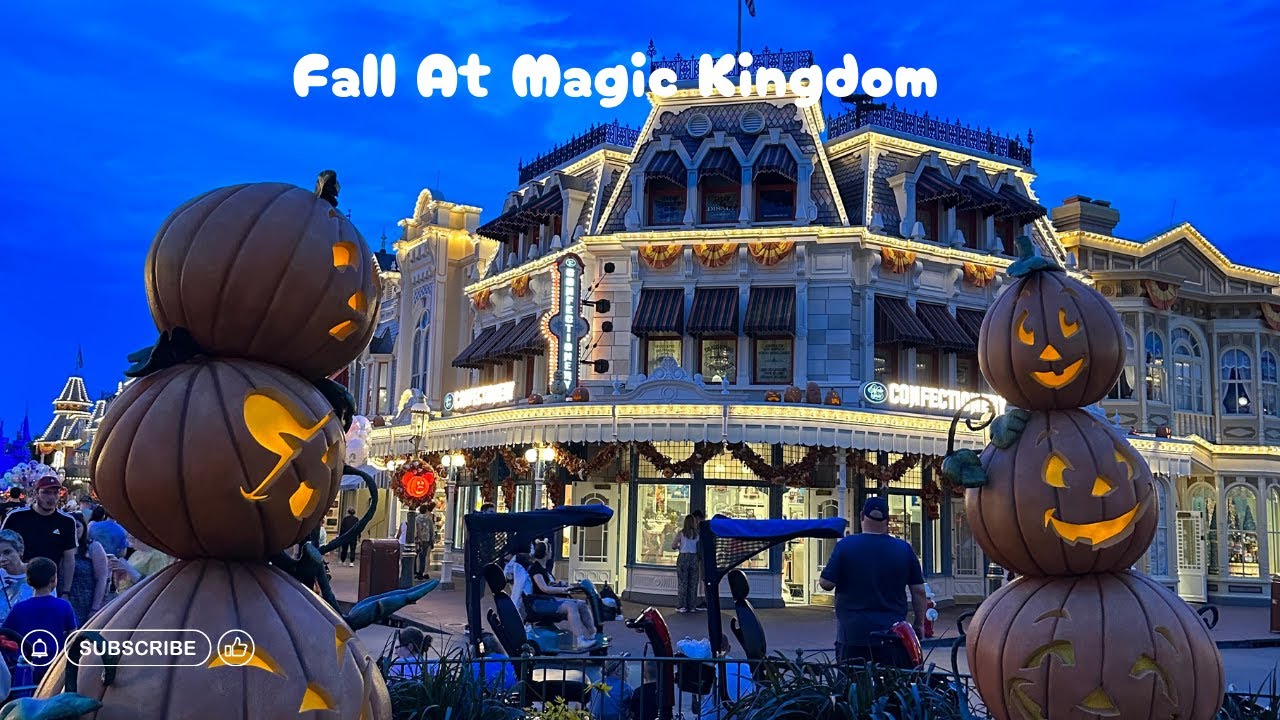 The Enchanting Fall Atmosphere of Disney's Magic Kingdom - YouTube