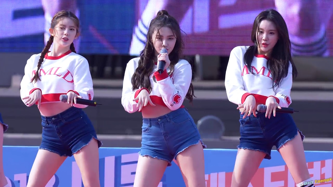 Nancy MOMOLAND BBoom BBoom' - YouTube