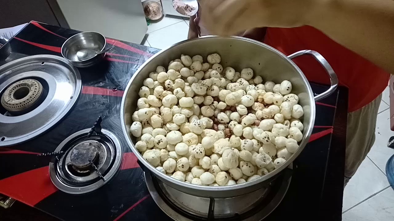 Roasted fox nuts for fasting, high protein, low calorie snack - YouTube