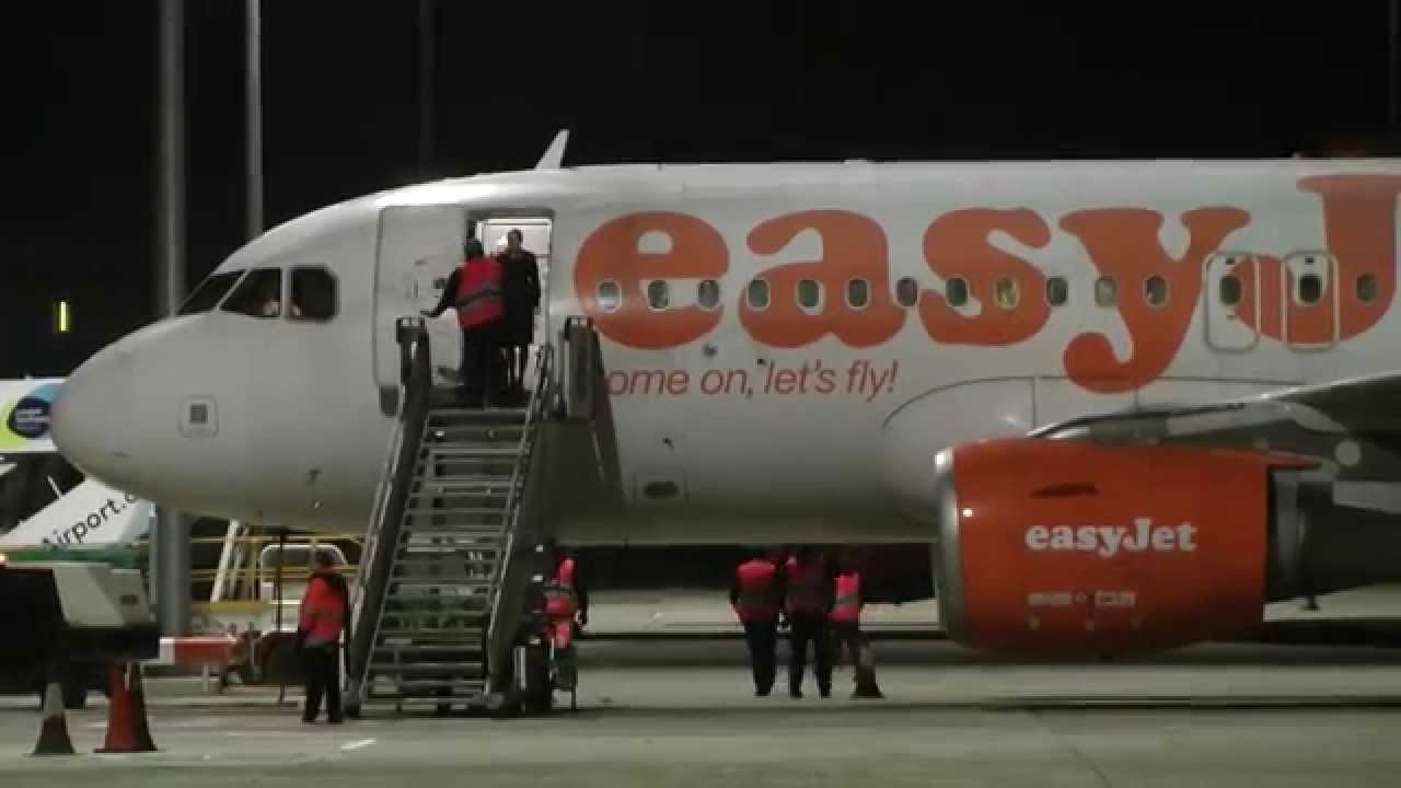 London Southend Airport, Easyjet night-time arrivals, January 2014 ...
