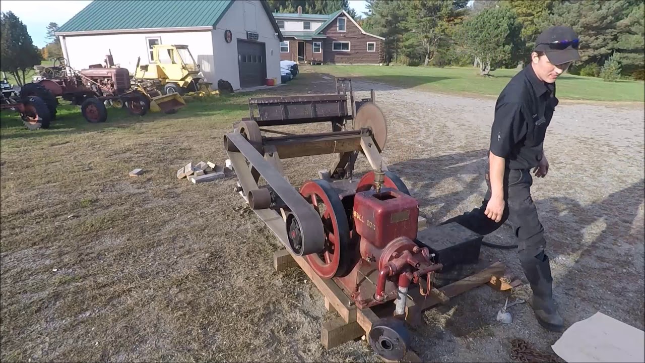 4 HP Bulldog Hit and Miss Saw Rig - YouTube