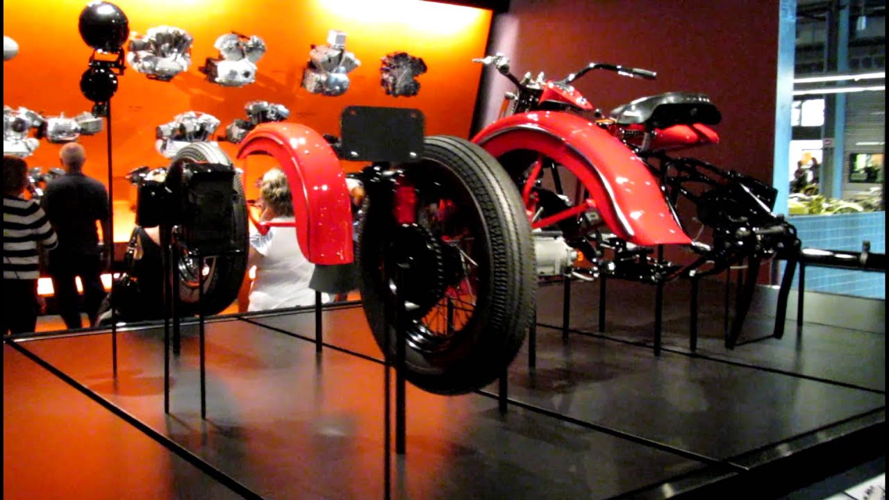 Cool Optical Illusion Motorcycle Sculpture Display: HD Museum - YouTube