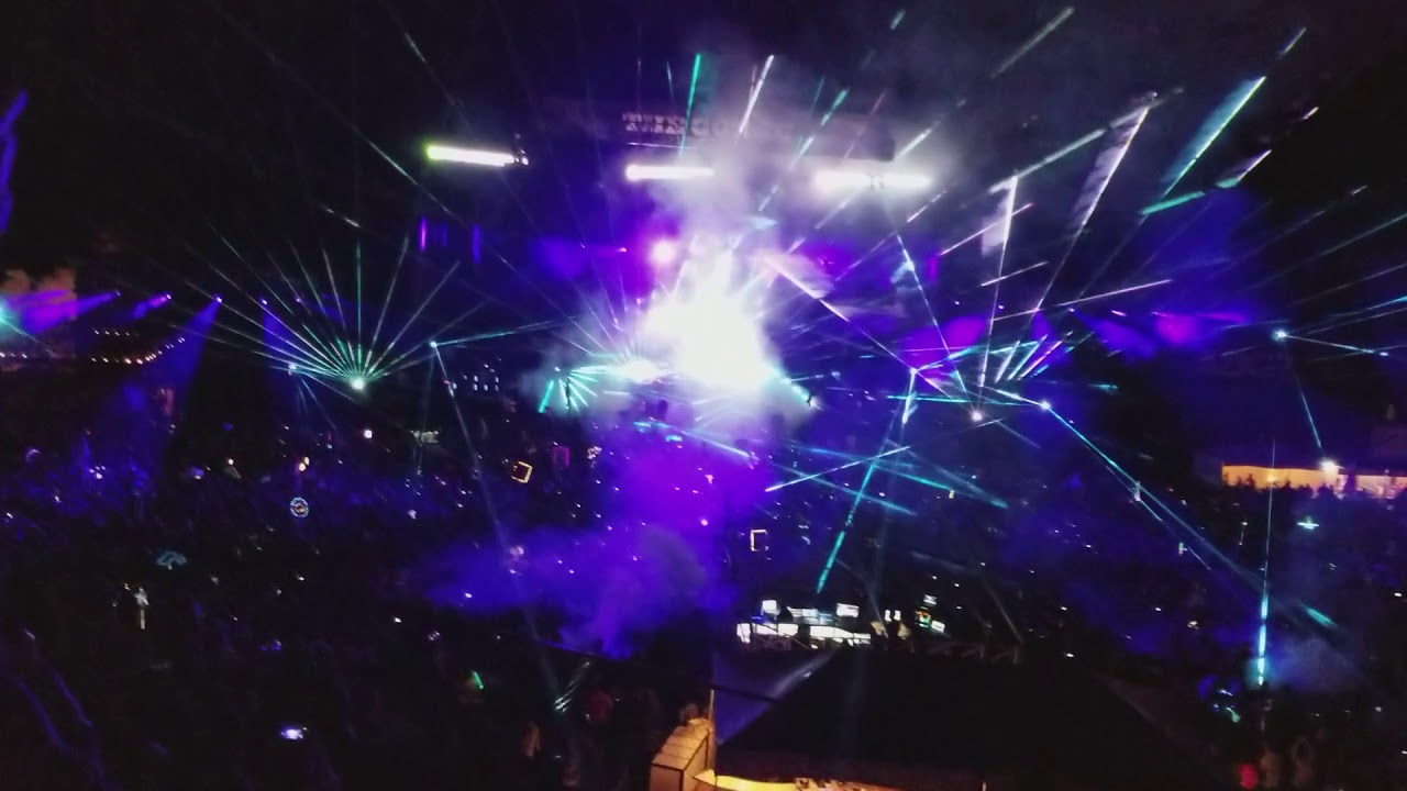 ABGT250 The Gorge Amphitheater (Light Show) - YouTube