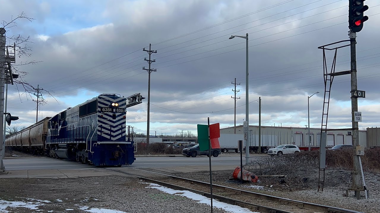 LSRC 6351 entering Genesee Yard with a CSX hopper train Saginaw Mi ...