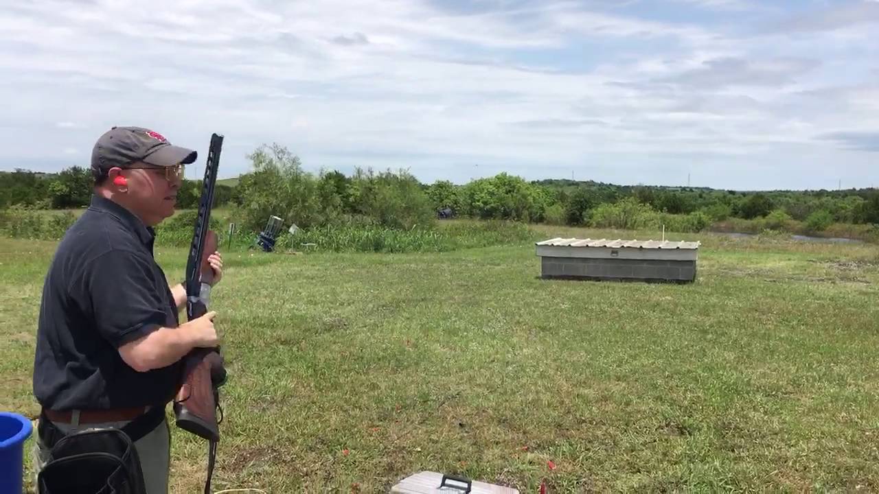 Dan shoots the TriStar TT-15 Top Single Trap Gun - YouTube