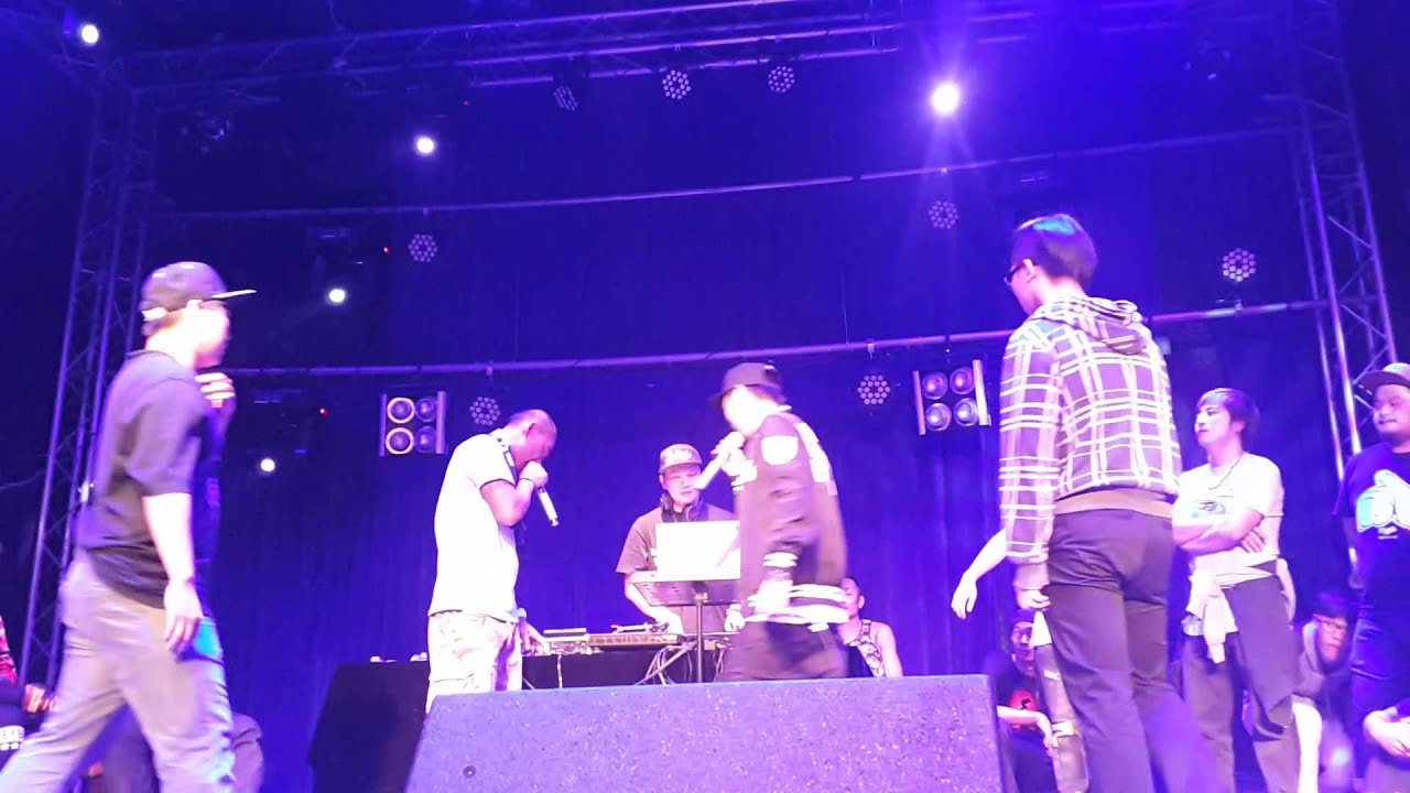 Iron Mic 2013 in Shenzhen: Chinese Rap Battle #1 (HD) - YouTube