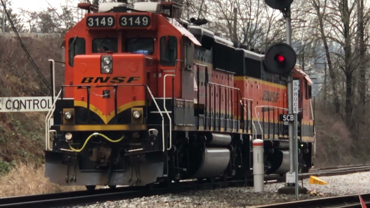 BNSF Light Power Move at Sapperton - YouTube