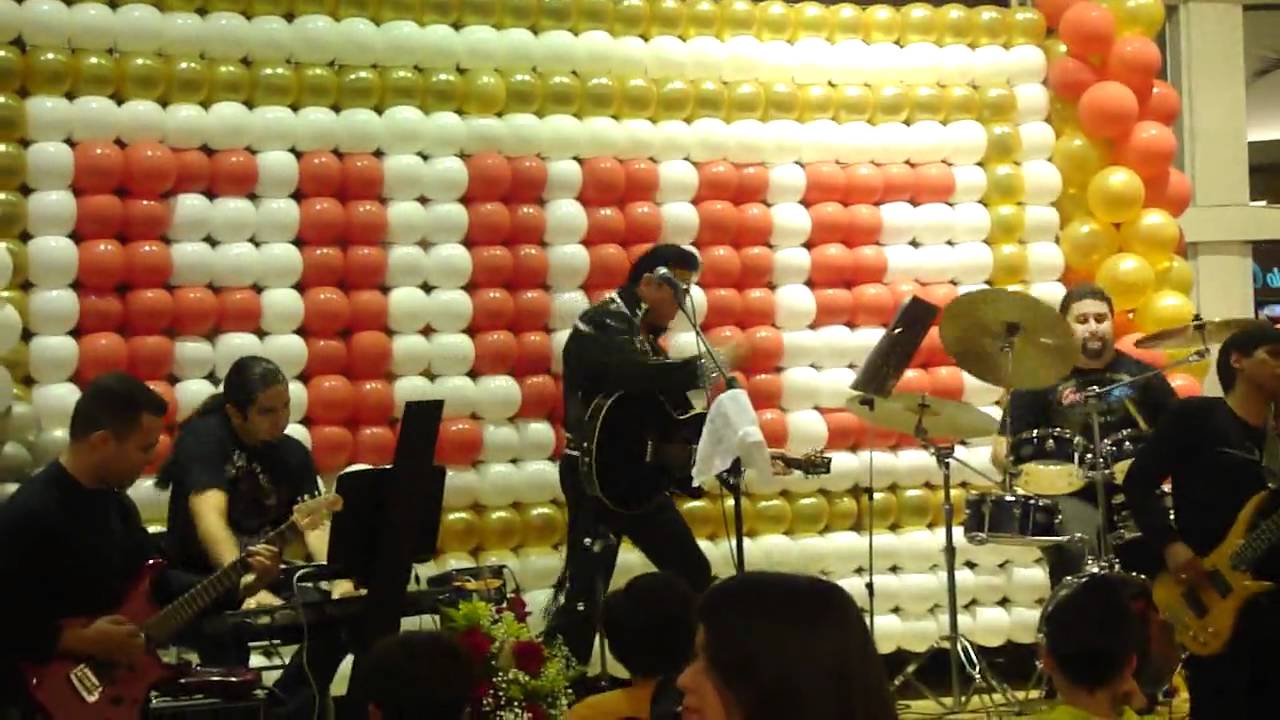 Toni Lemos arrasa em Pocket Show no ES! - YouTube