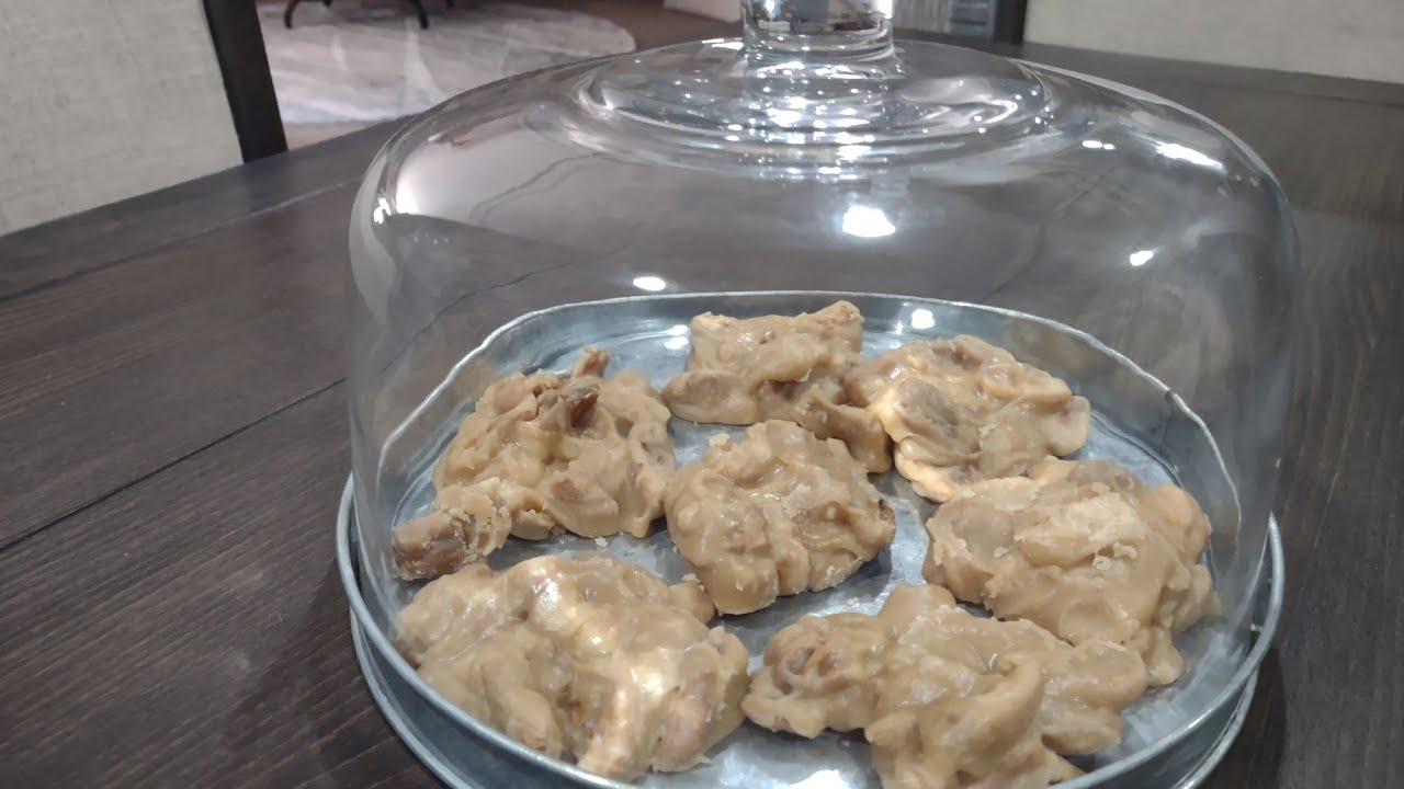 EASY HOMEMADE PRALINES WITH PECANS - YouTube