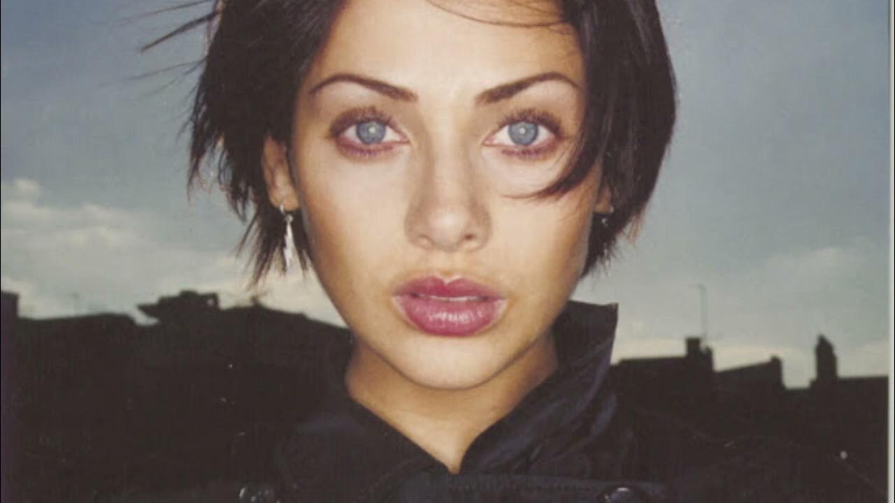 Natalie Imbruglia Torn Left On The Middle Youtube