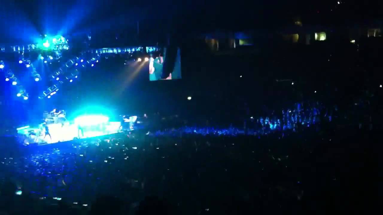 Example - Stay Awake live - YouTube