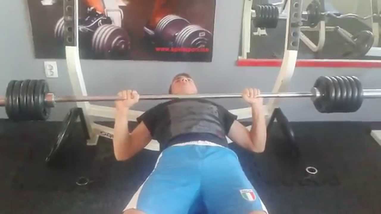 Epic bench press fail - YouTube