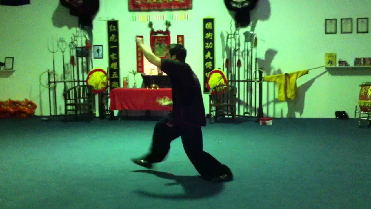Jun Li Chen Performing Lung Ying - YouTube