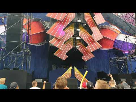 Devin Wild & Demi Kanon - Flames @ Defqon.1 2018