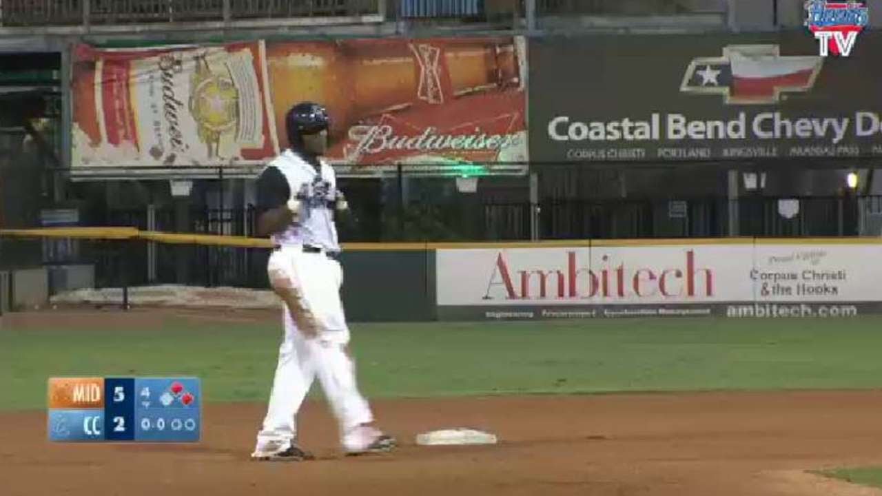 Telvin Nash doubles in a run for the Hooks - YouTube