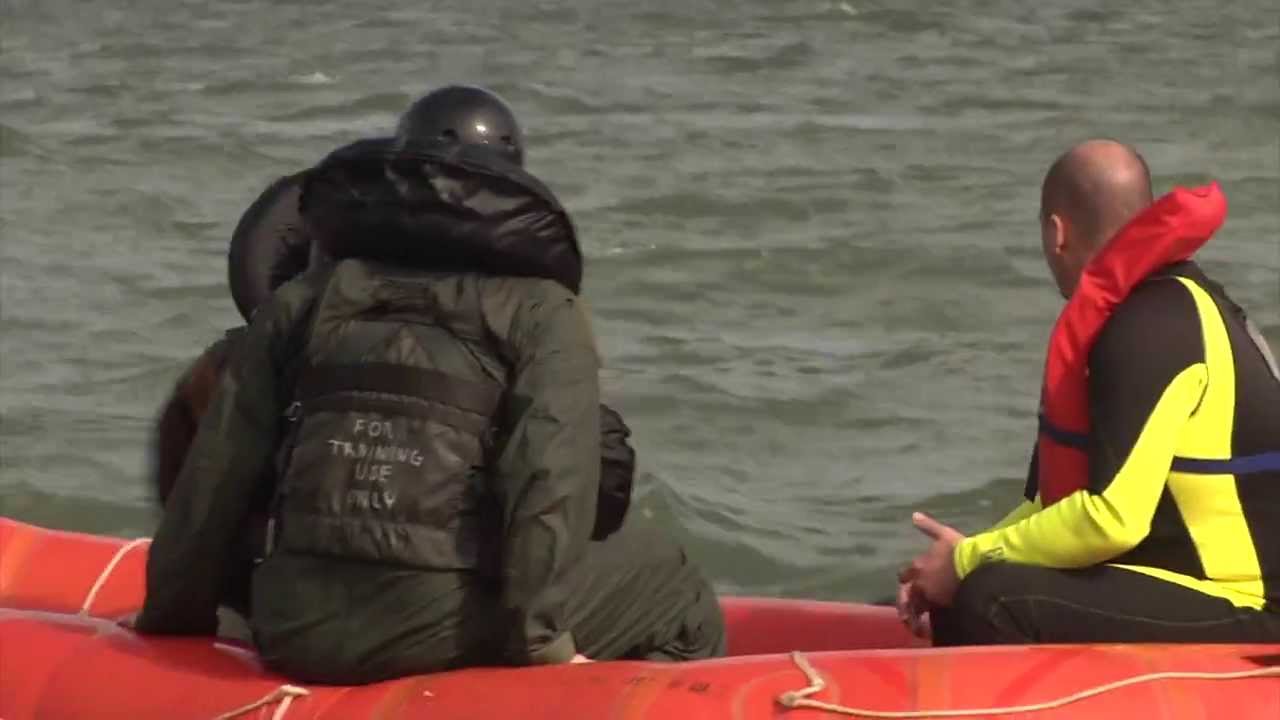 Survival training prepares pilots for land and water - YouTube