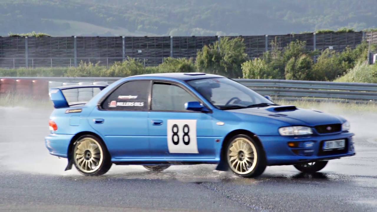 Subaru Impreza WRX STI drifting in Melk - YouTube
