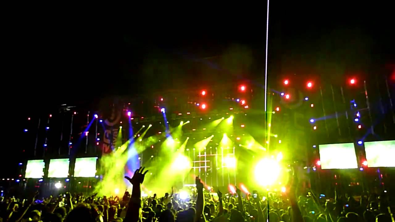 AFROJACK - Ultra Music Festival 2011 - Main Stage w/ Steve Aoki - YouTube