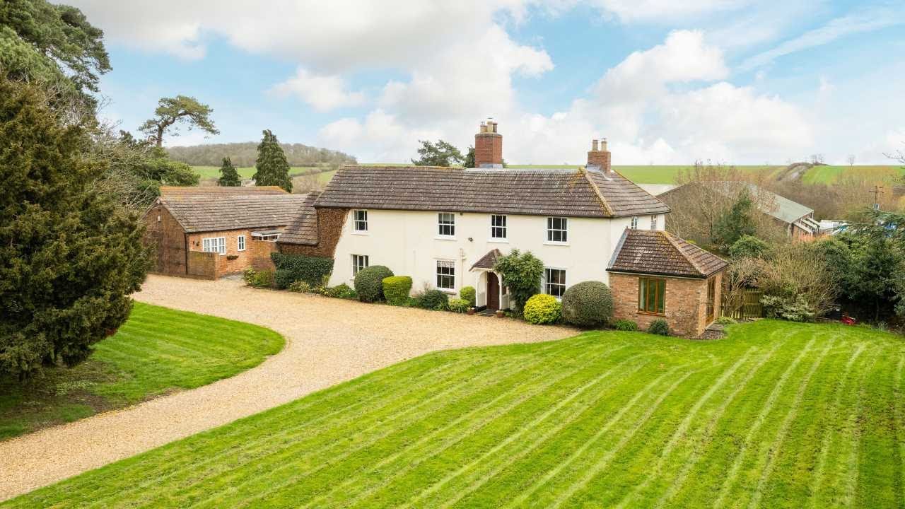 Firs House - Stagsden, Bedfordshire - YouTube