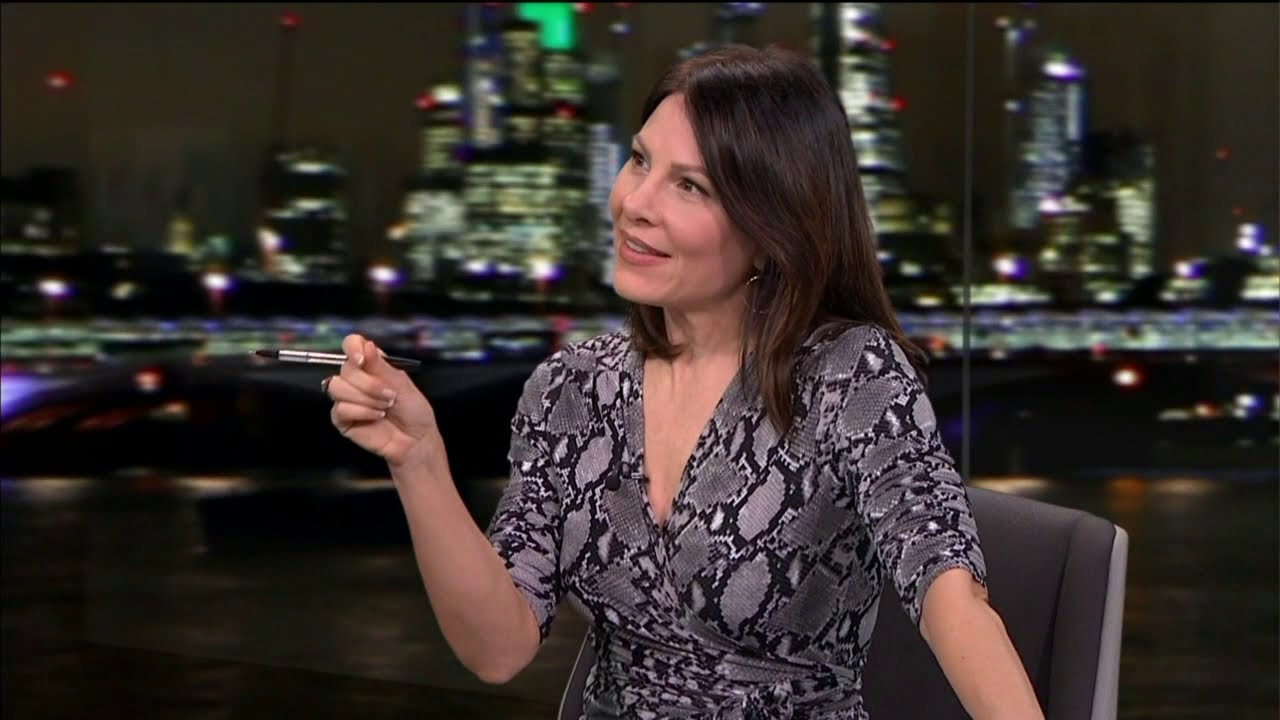 Lucrezia Millarini - London ITV News 15th December 2020 - YouTube