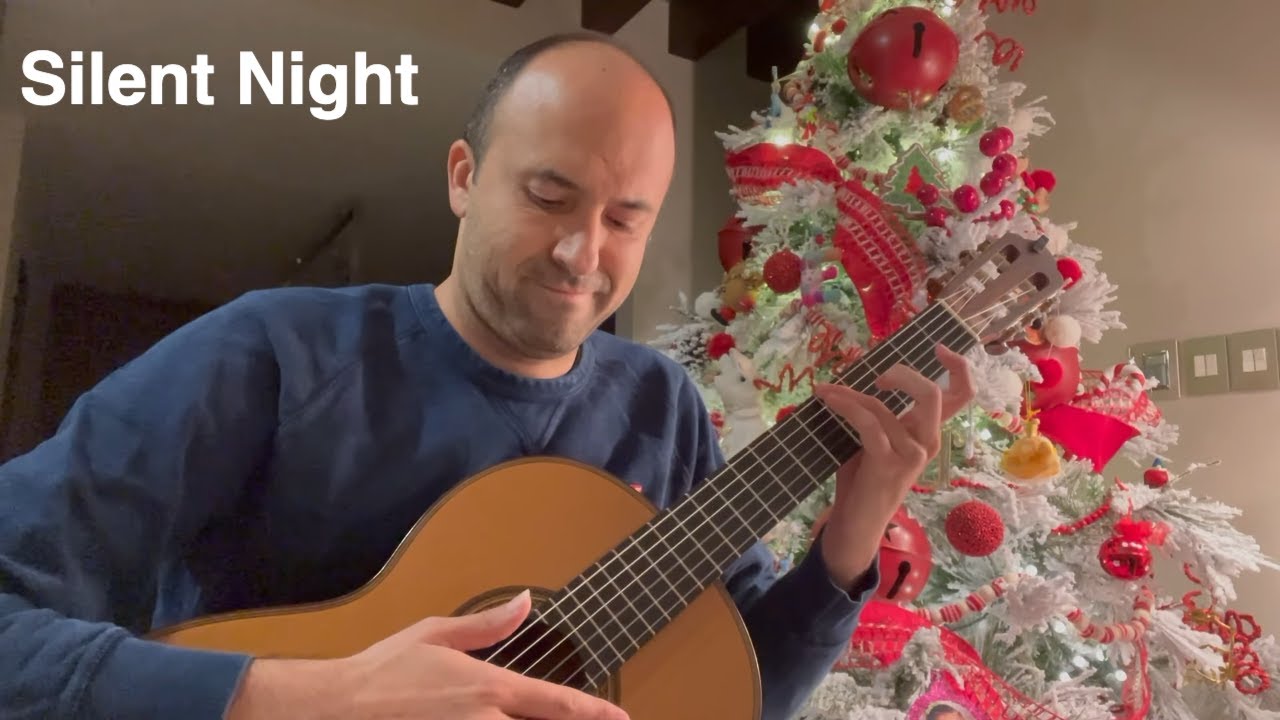 Eduardo Díaz plays Silent Night (Arranged by Scott Ouellette) - YouTube