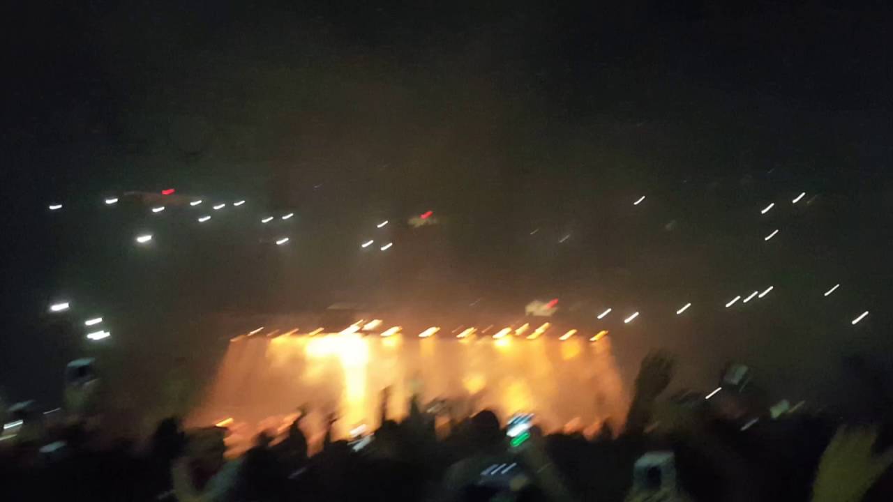Kanye West TLOP tour Chicago 2016 - YouTube