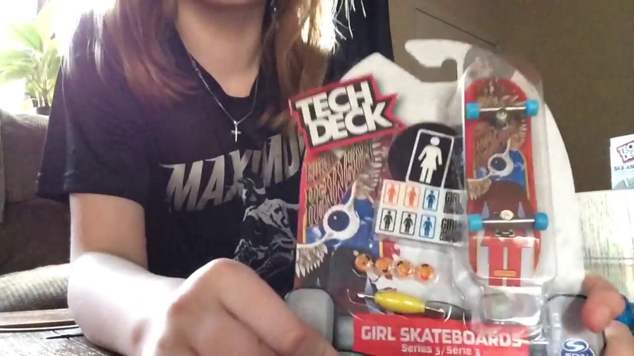 Girl Tech Deck Unboxing/Review! - YouTube