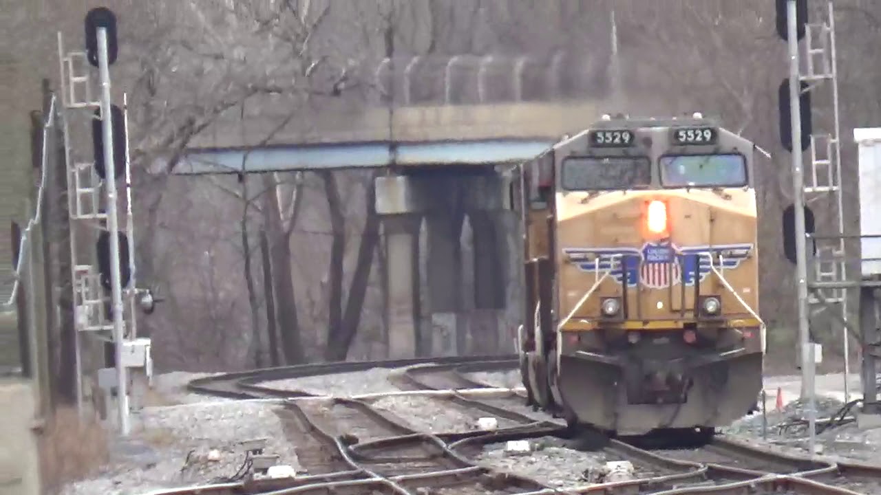 #3228 CSX B809 UP's - YouTube