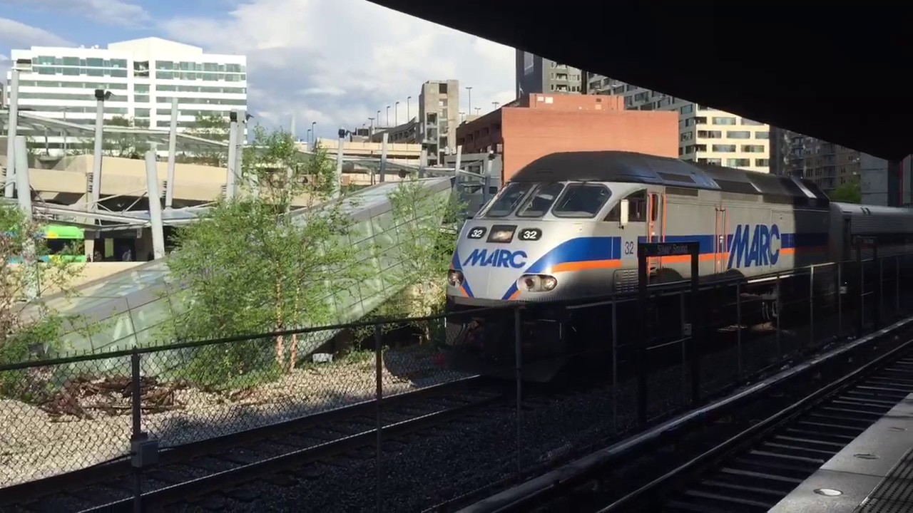 MARC Departs Silver Spring W/ Metro - YouTube