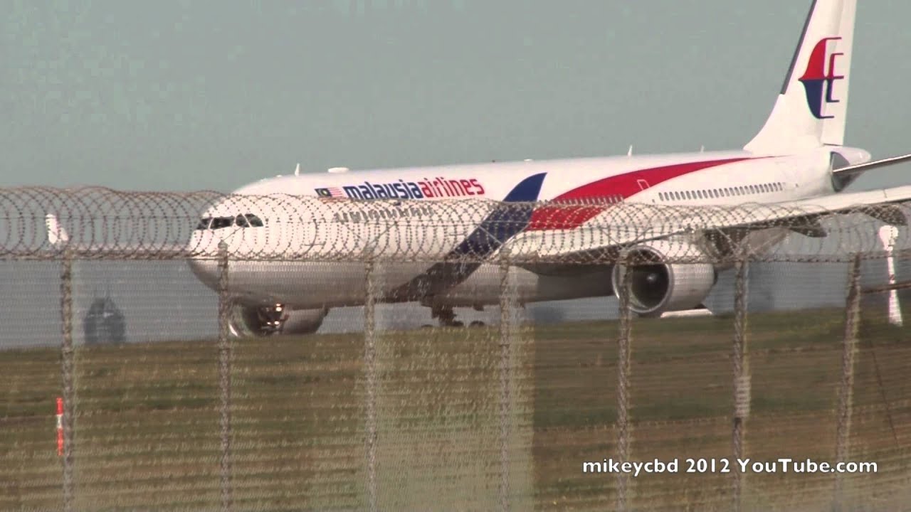 Malaysia Airlines MH148 330 9M-MTF Take off Melbourne Airport plus ATC ...