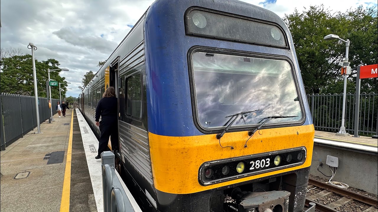 NSW Endeavour Railcar - YouTube