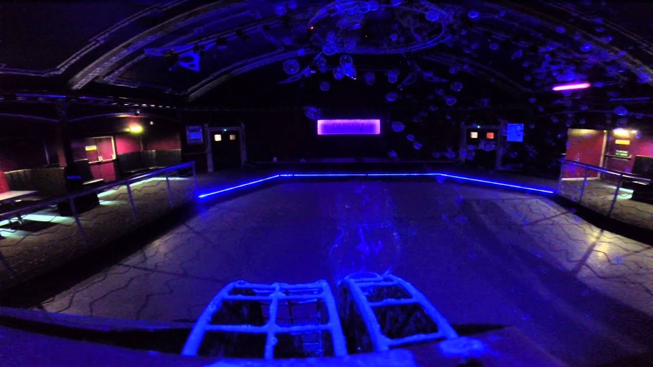 Optikinetics bubble bank - UV Bubbles Blue - YouTube