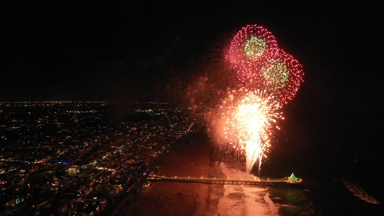 Pier Fireworks Grand Finale 2019 - Manhattan Beach, California - Aerial ...