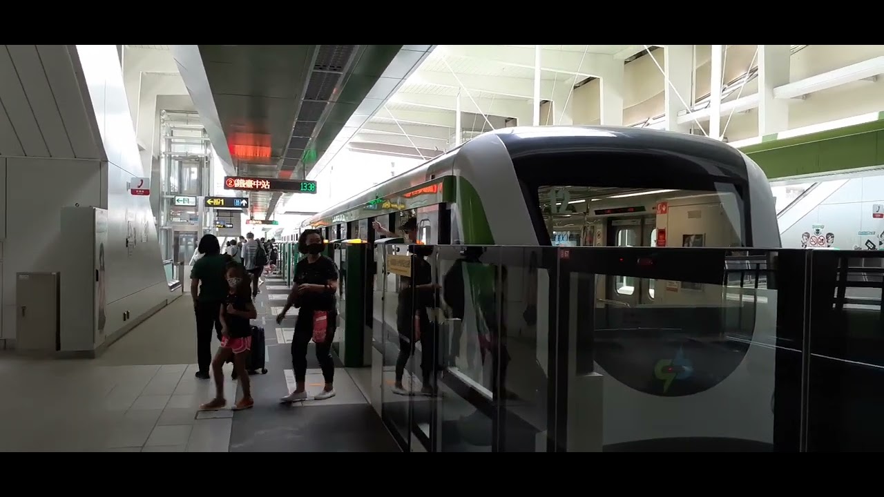 MRT arrival and departure @ Taichung city hall 110 - YouTube