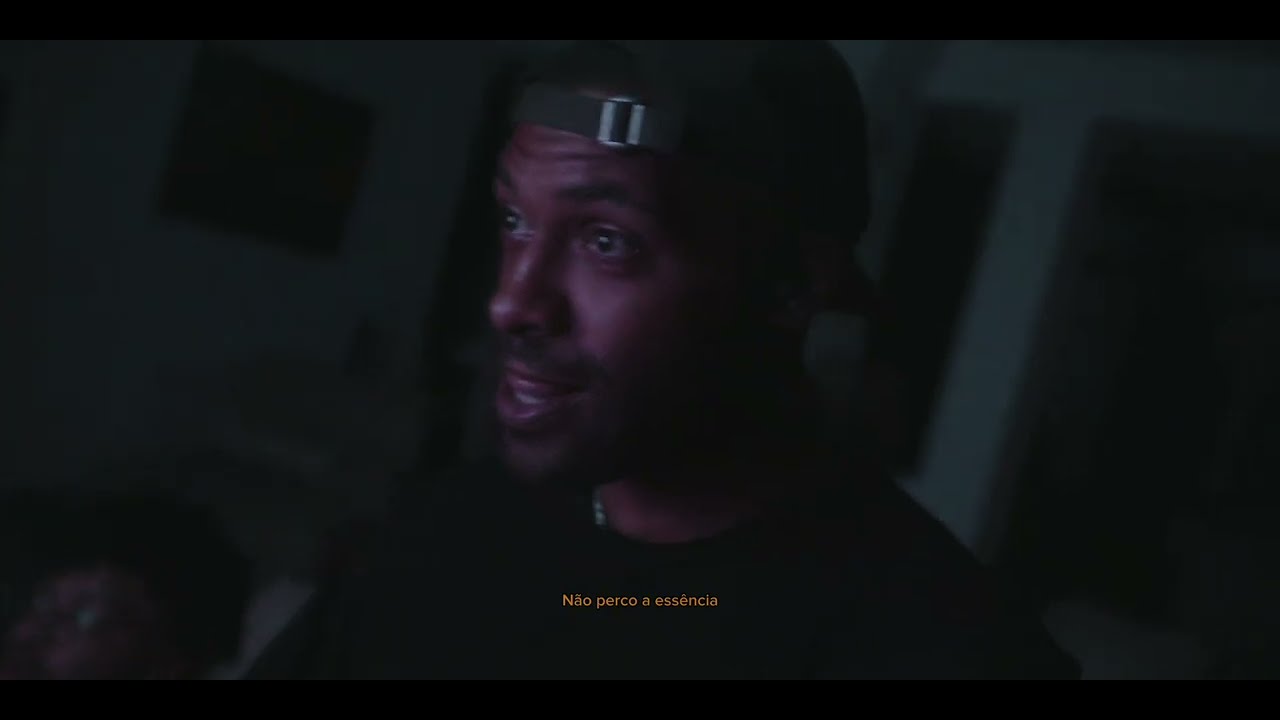 10/16 - aYe! (Blur Visualizer) - YouTube