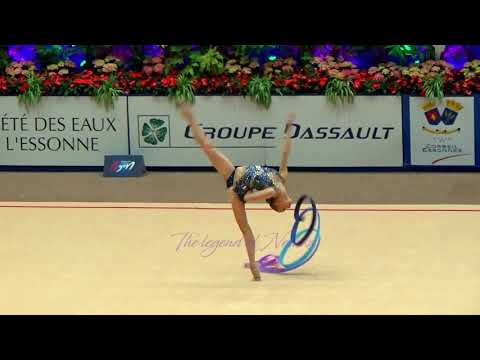 Axelle JOVENIN (FRA) ribbon - 2016 Corbeil senior AA - YouTube